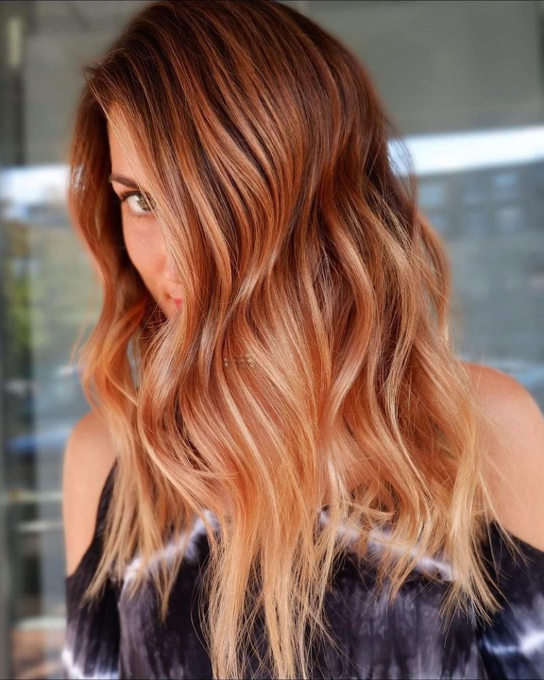 Capelli rosso rame dorato che sarà di moda nel 2022 - Archzine.it
