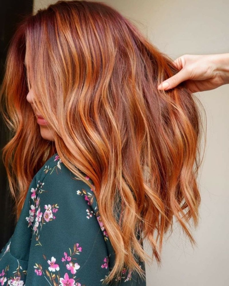 Capelli rosso rame dorato che sarà di moda nel 2022 - Archzine.it