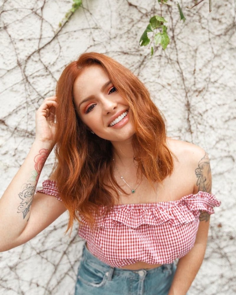 Capelli rosso rame dorato che sarà di moda nel 2022 - Archzine.it