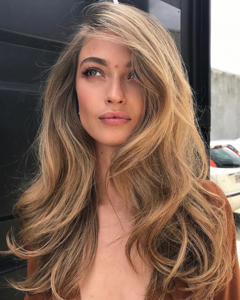 Capelli scalati davanti e pari dietro veramente comodi - Archzine.it