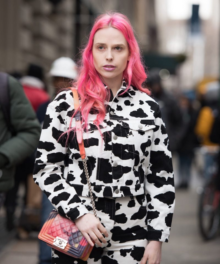 Capelli rosa pastello per un look giovanile - Archzine.it