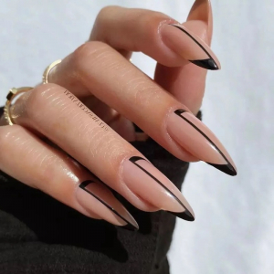 Tendenze unghie autunno 2022: tra il nude e il verde che mette in ...